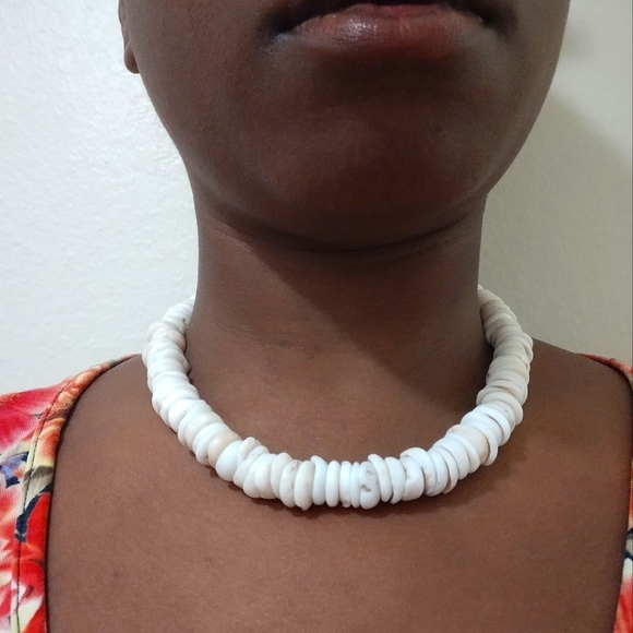 Hand Crafted | Jewelry | Vintage Authentic Small Puka Shell Necklace ...